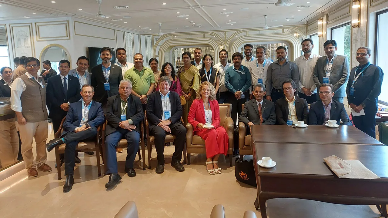 SPJIMR | Faculty | Research recognition | Service management